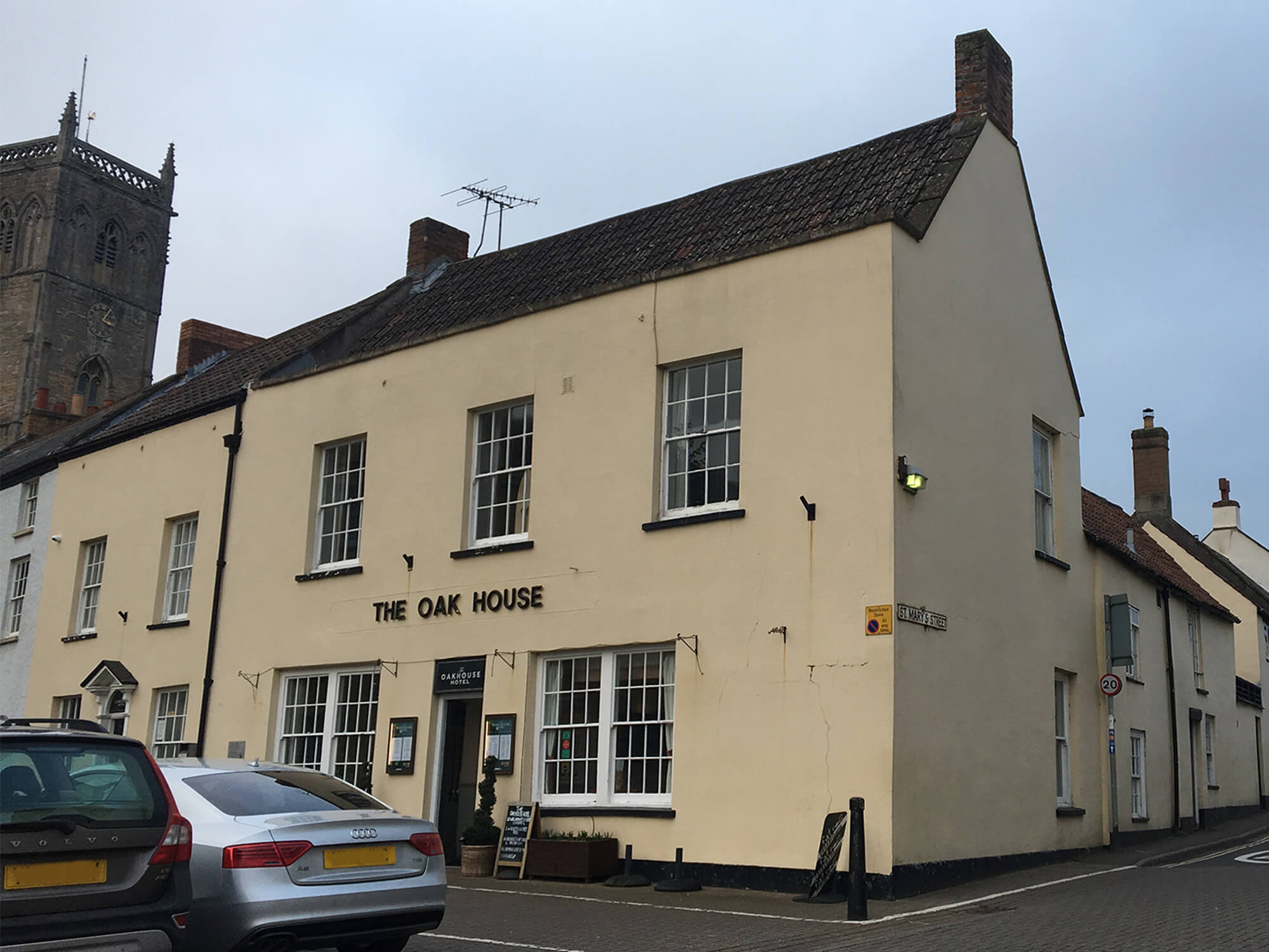 The Oakhouse Hotel - Bristol dog friendly - Bristol Barkers